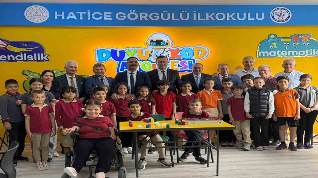 Türkiye’de ilk kez özel çocuklar için ’DUYU-KOD Atölyesi’ açıldı