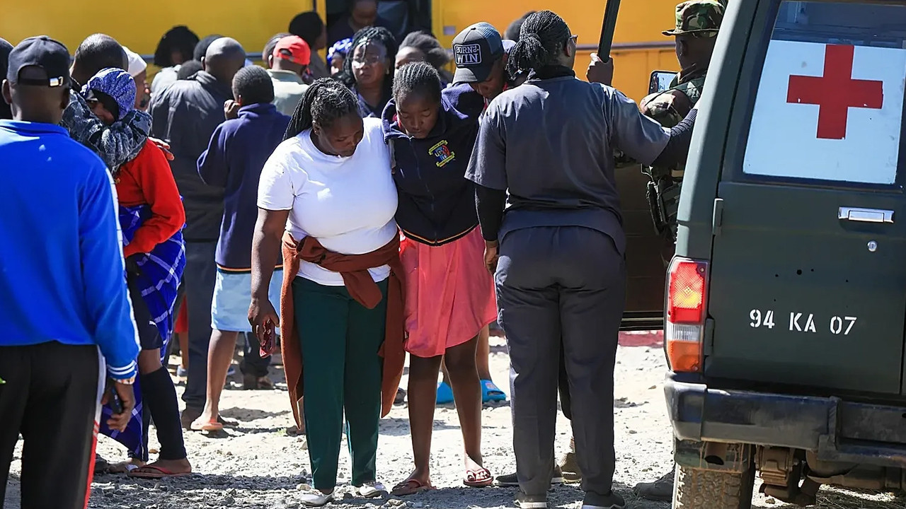 Kenya’daki yurt yangınında kundaklama şüphesi: 16 öğrenci hayatını ...