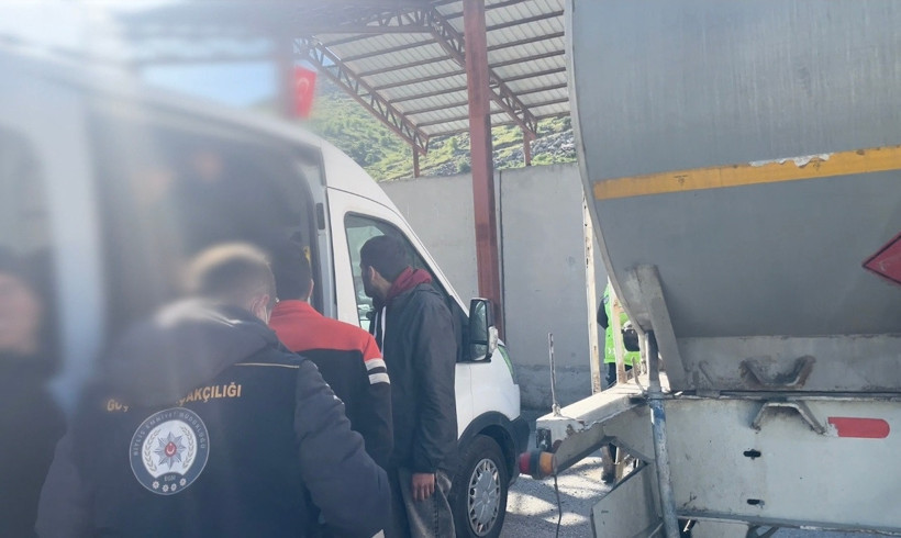 Ölüm yolculuğu engellendi: Akaryakıt yerine insan taşıdılar
