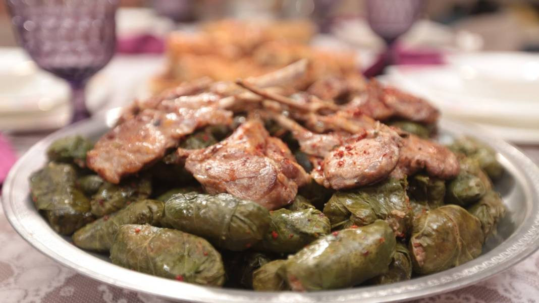 Tokat'ın meşhur bakla dolması tarifi. ‘Akşama ne pişirsem’ diyenler ...